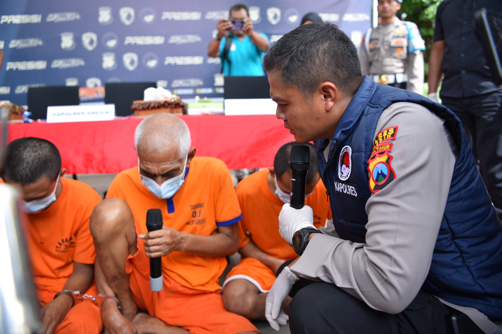 Polres Gresik Berhasil Ungkap Jaringan Narkoba, Gagalkan Peredaran 160 Paket Sabu – Media Ciber